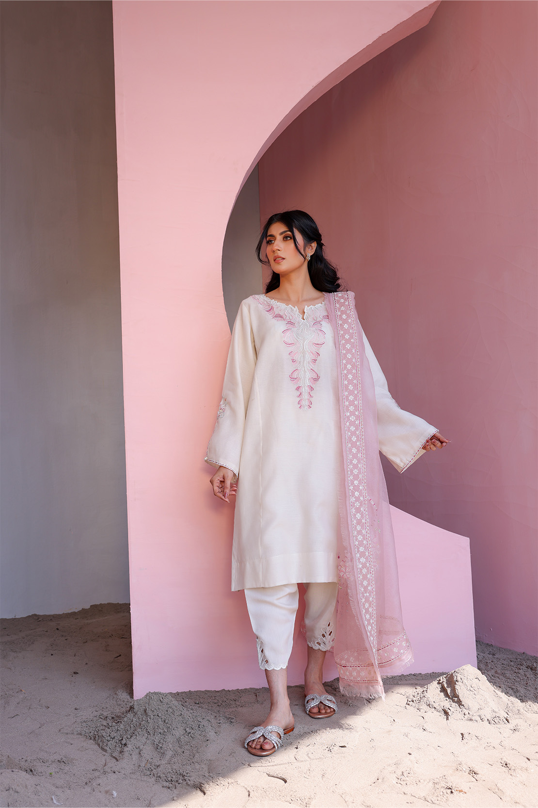 Alyaa – Niarapk.com